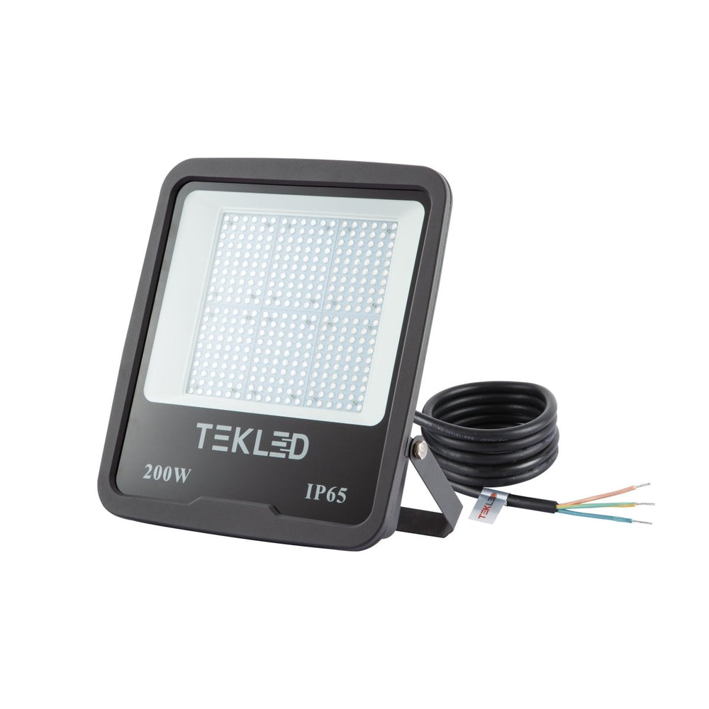 TEKLED: Soluciones confiables en iluminación interior y exterior